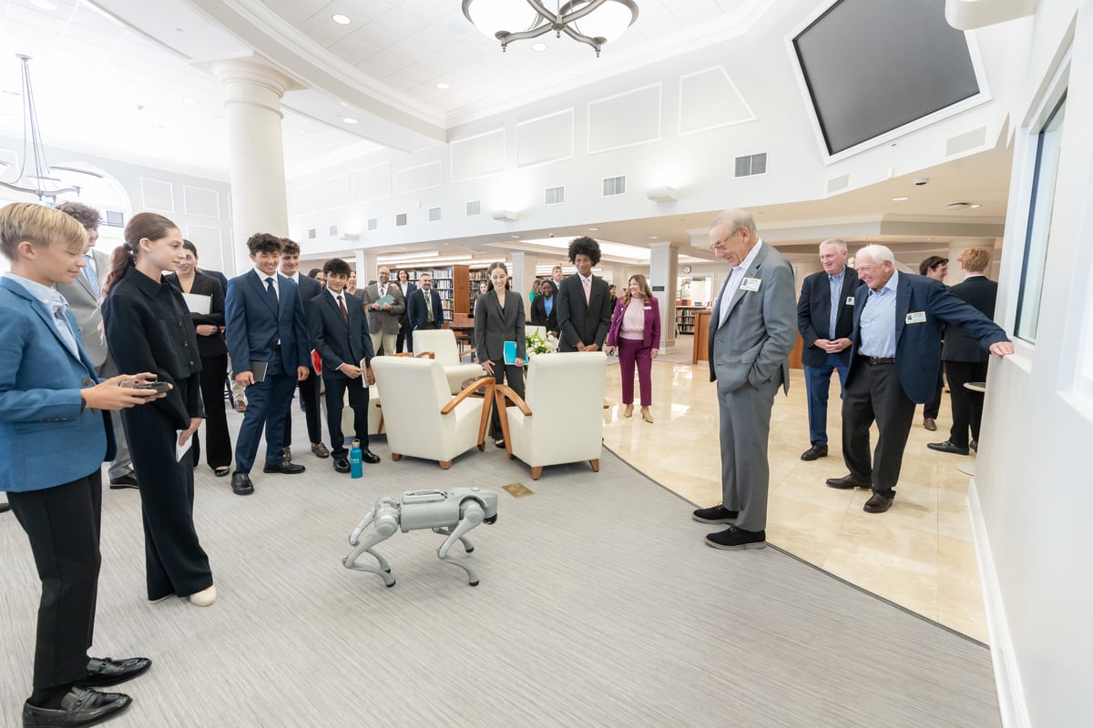 Pine Crest School Welcomes Global Entrepreneurs